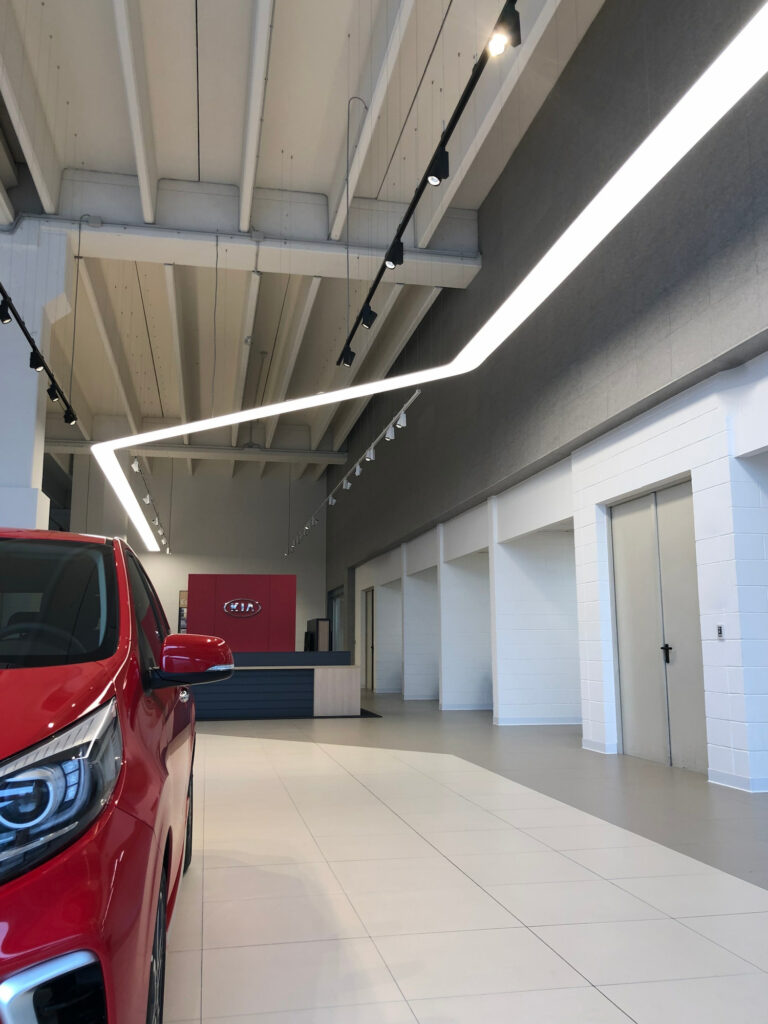 Kia Showroom | CompoSe 300 - ArchilumO